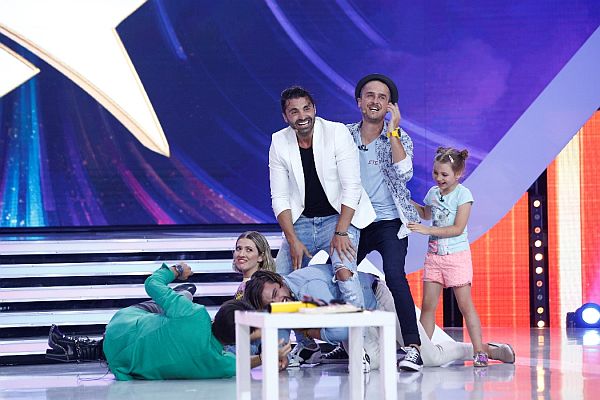 Dan Negru, Șerban Copoț și jurații “Next Star” joacă Lapte gros, în ...